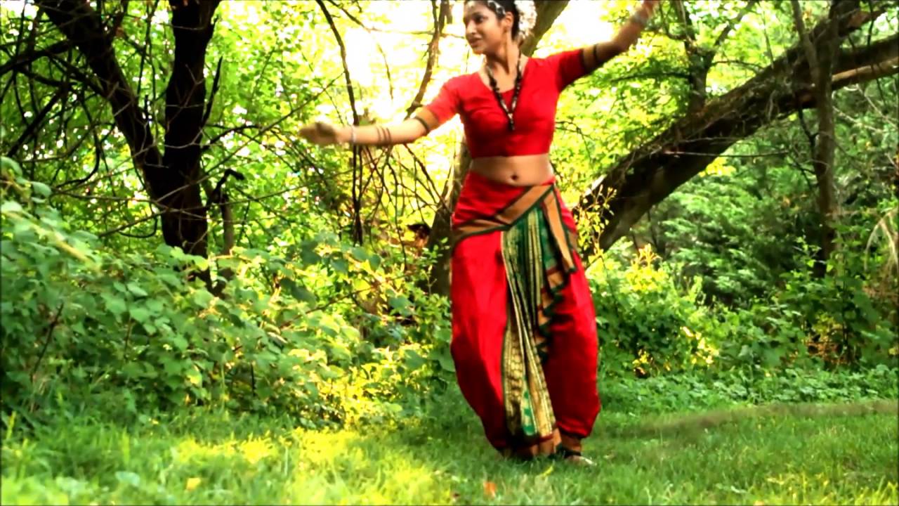 Odissi Batu - Indian classical dance by Rimi Basu - YouTube