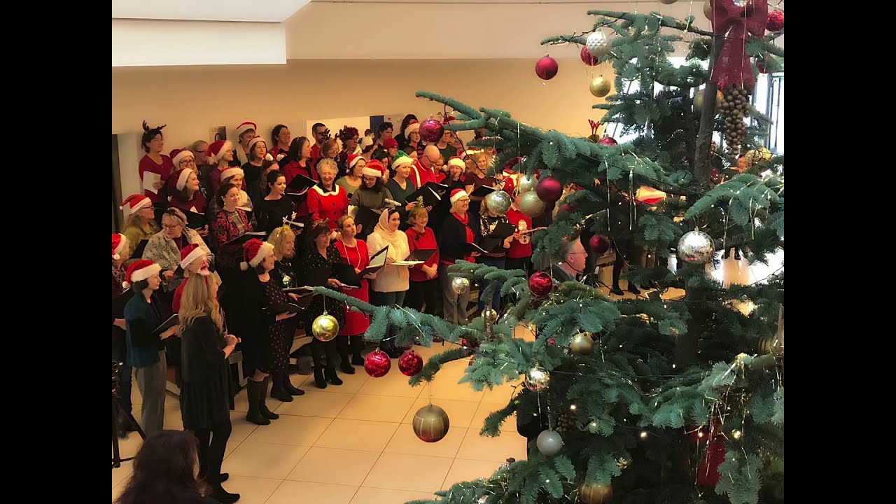 UCD Community Choir 2020 White Christmas - YouTube
