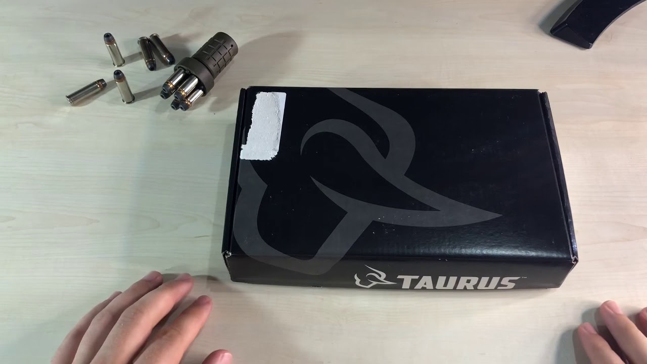 Unboxing do RT 85 S! Revólver Taurus - YouTube