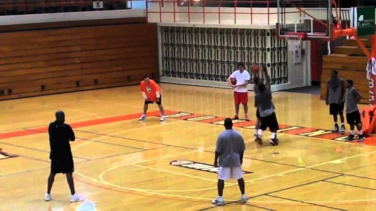 Men's Basketball Workouts Aug. 31, 2010 - YouTube