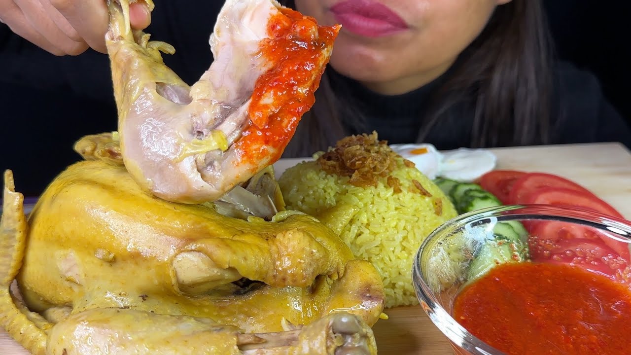 Eating hainan rice, boiled chicken, sambal sauce/ Angkor asmr - YouTube