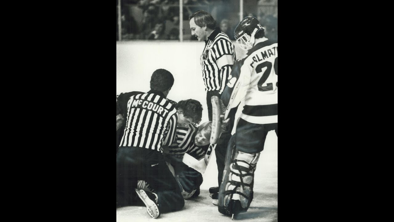 NHL REFEREE WALLY HARRIS INTERVIEW. - YouTube