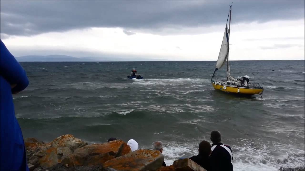 Boat saved in Spideal - YouTube