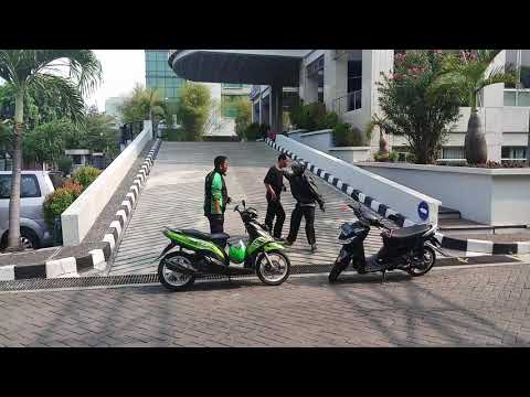 Ojol vs opang rebutan penumpang