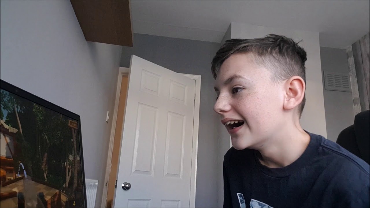 MILK'EM MALCOM PLAYS GOLF-IT - YouTube