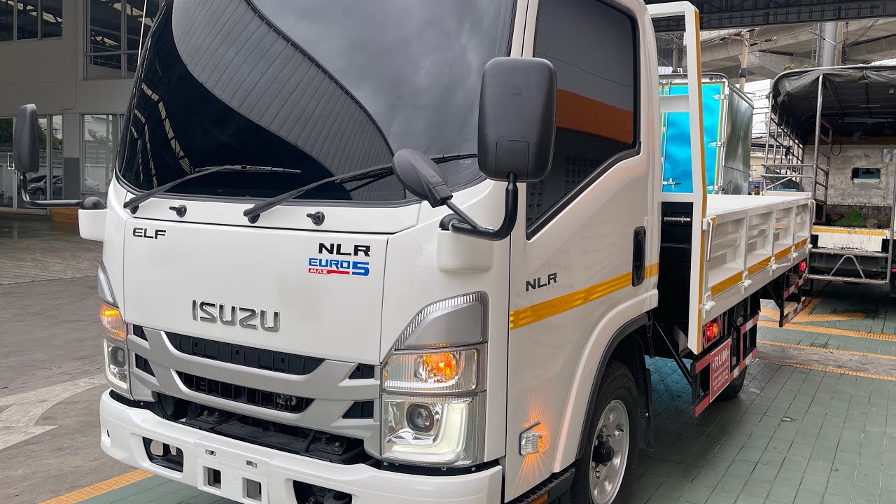 Isuzu Euro5 NLRรถ4ล้อ - YouTube
