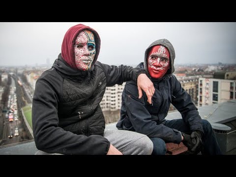 GANGS VON BERLIN | Doku 2022 🔥 - YouTube