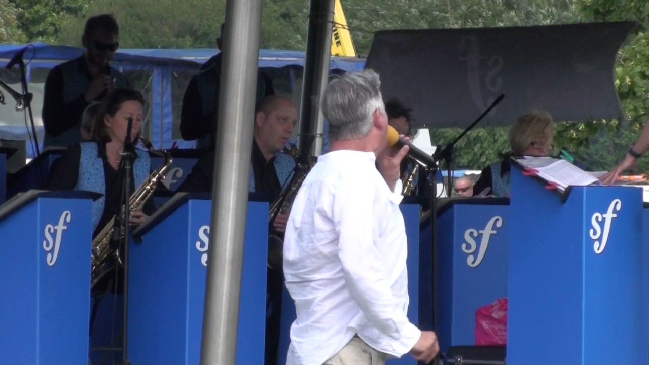 Neil Diamonds Cracklin' Rosie performed by Mick Emblow and the ...