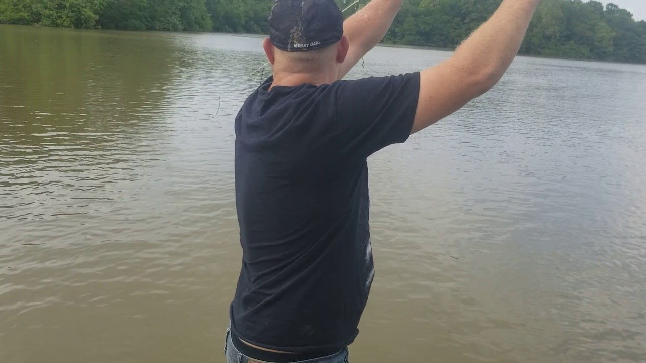 Butt crack catfishing - YouTube
