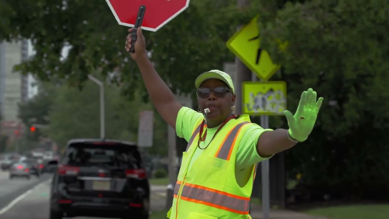 8 Steps of the Crossing Guard Procedure - YouTube