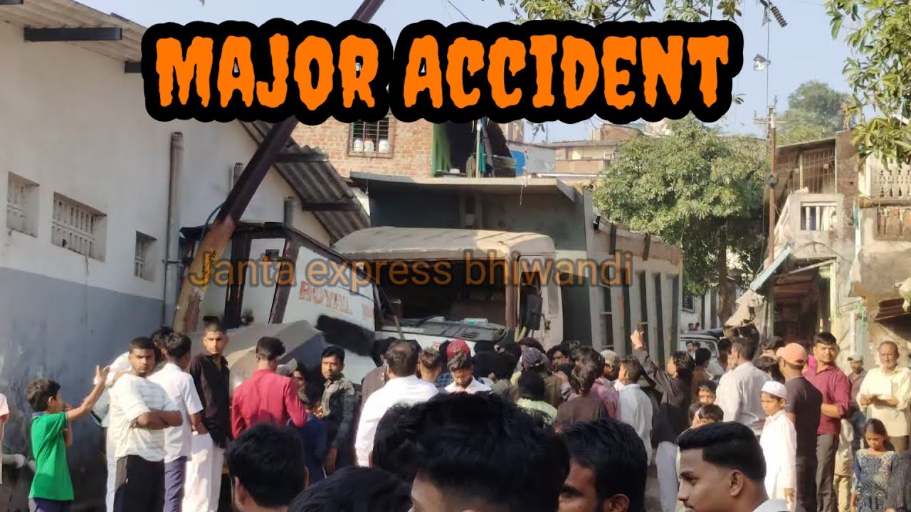 Acc!dent New Azad Nagar बेकाबू Dumper ने की तबाही - YouTube