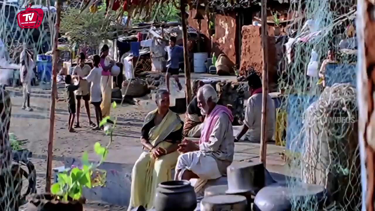 Prabhas chatrapathi movie fighting - YouTube
