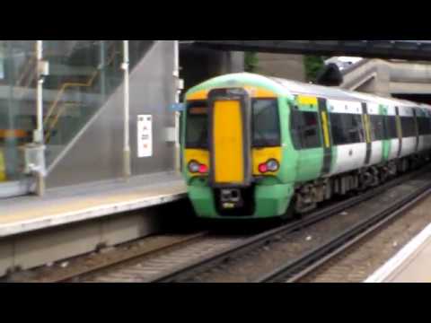 Class 377/2 377207 + 377211 at Shepherd's Bush - YouTube