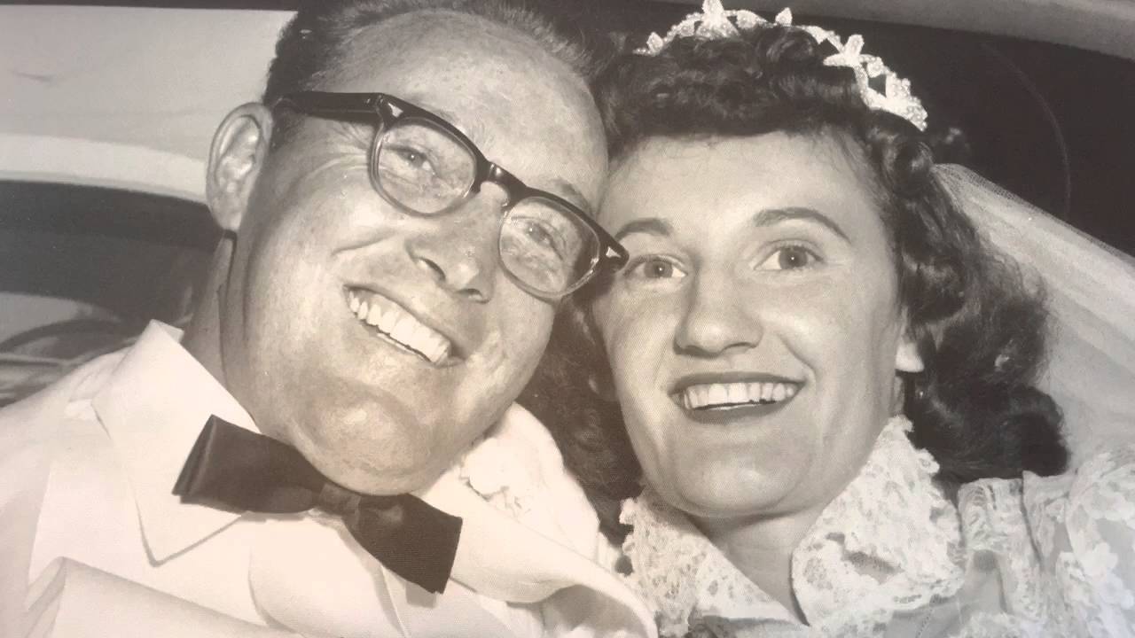 My Parents' Wedding (Je Te Veux - Satie; Pascal Rogé) - YouTube