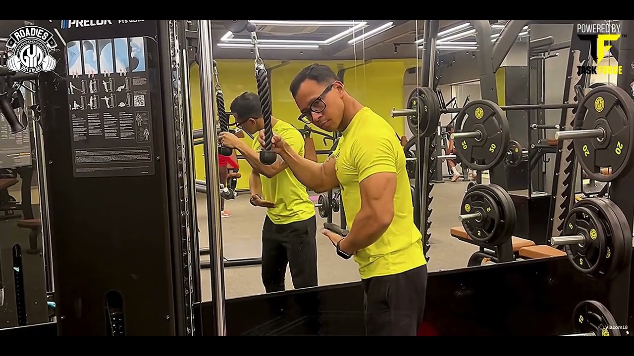 Triceps Pulley Push Down! - YouTube