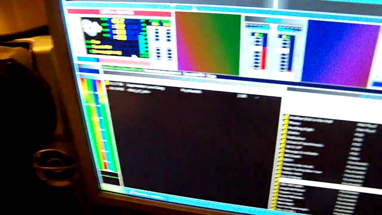 Squelch FM radio - YouTube