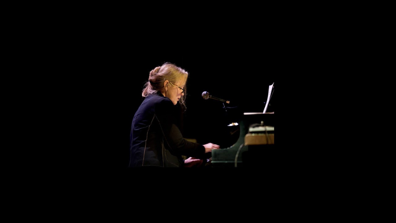 Robin Holcomb - Deliver Me [The Old Country 2005] (audio) - YouTube