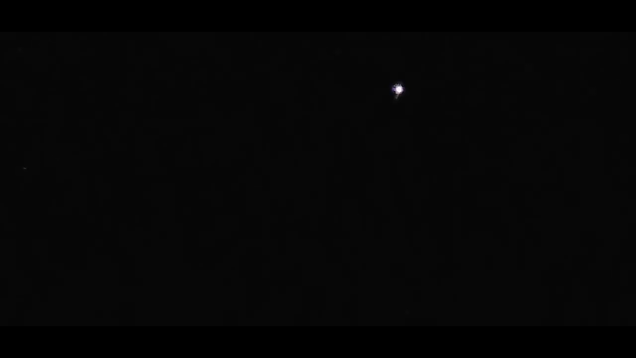 Wow! A single flashing orb mimics a jet engine. 😍 Not on ADSB-Exchange ...