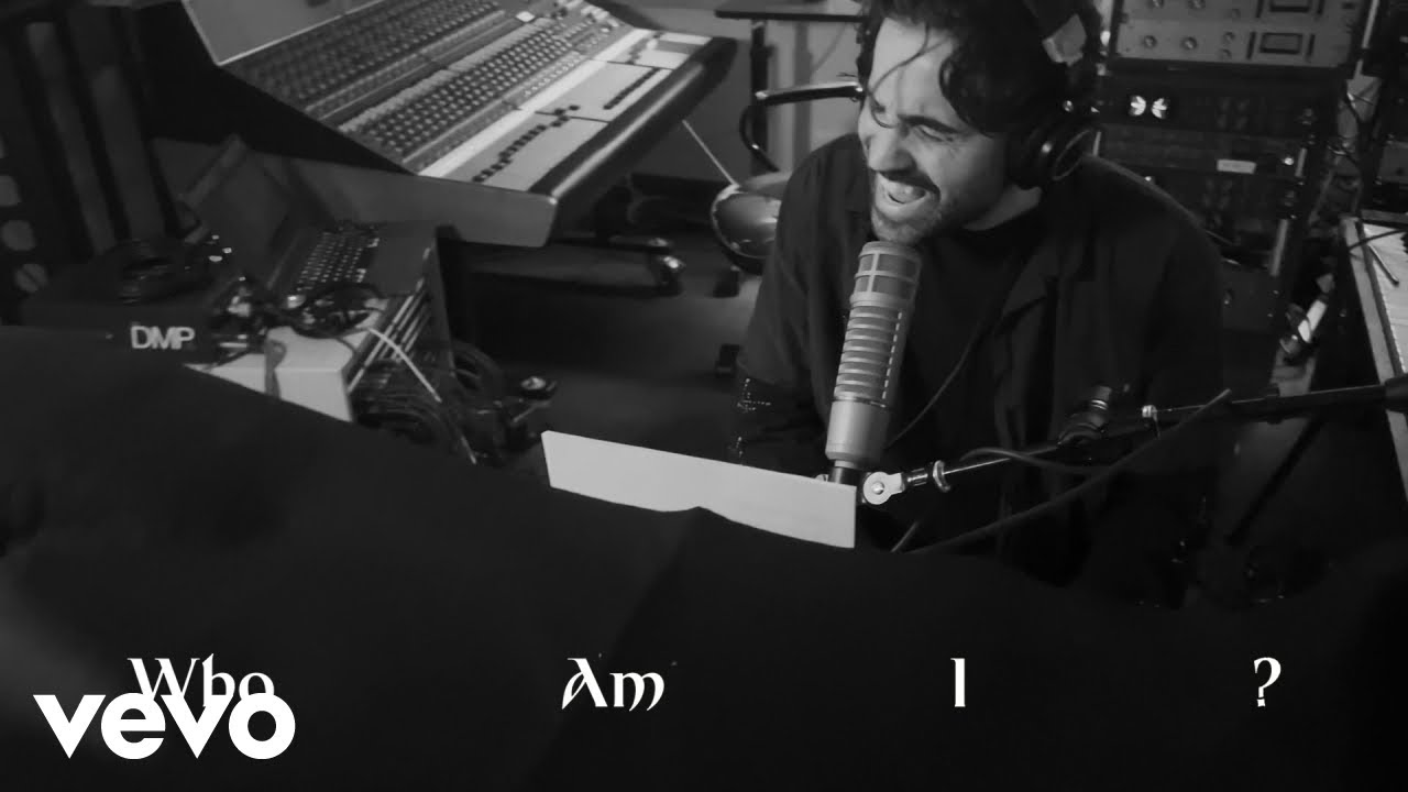 Club Kuru - Who Am I? (Live at DHR Studio) - YouTube