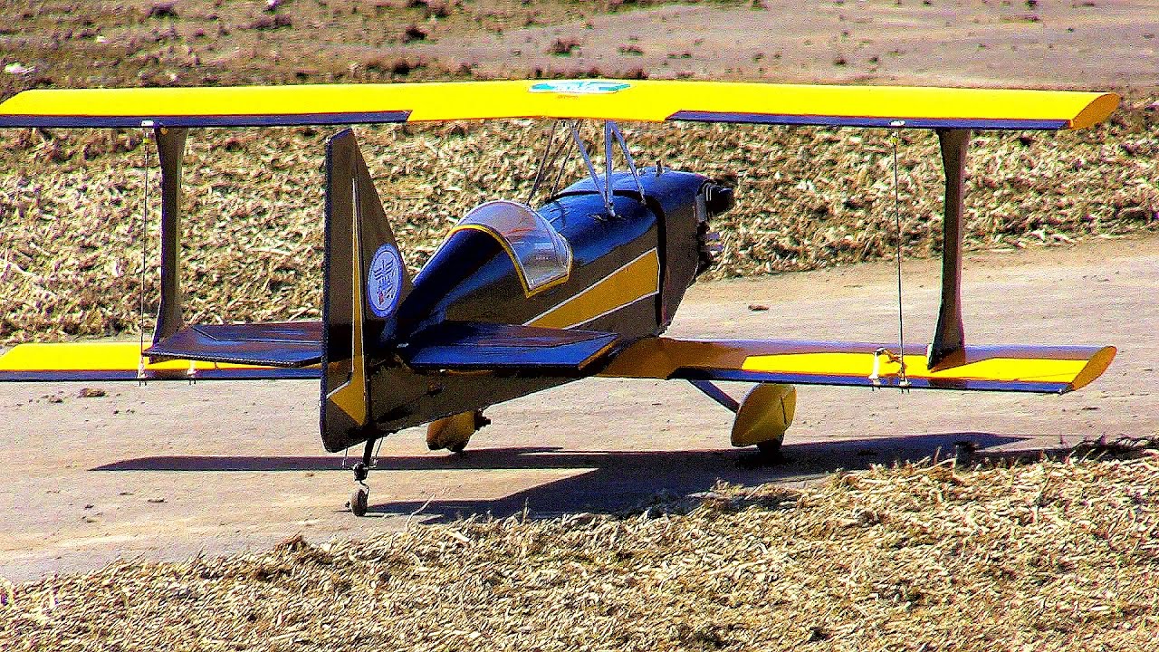 Watching an Ultimate biplane fly foolishly at the TCRC April Fools Fun ...