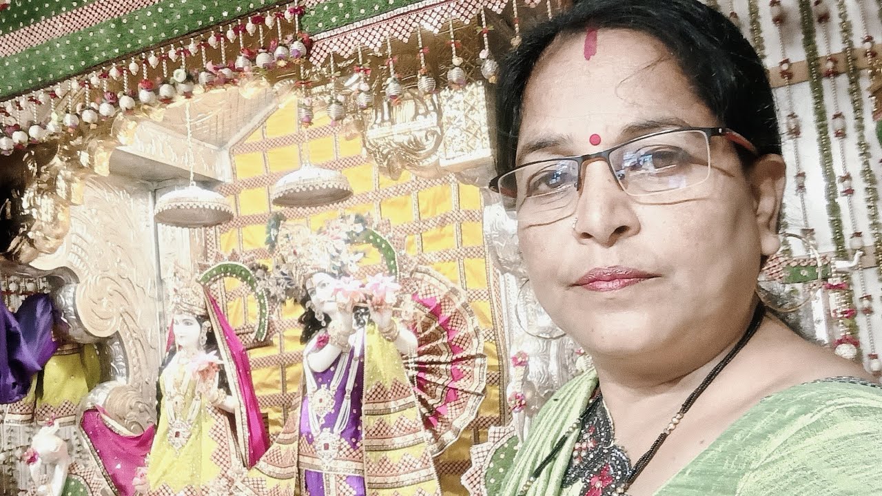Meena Tiwari is live लाइव में सभी का स्वागत है - YouTube
