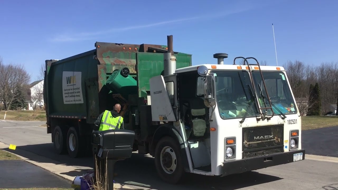 Waste Management Mack LE Labrie Cool Hand MSL Garbage Truck Packing ...