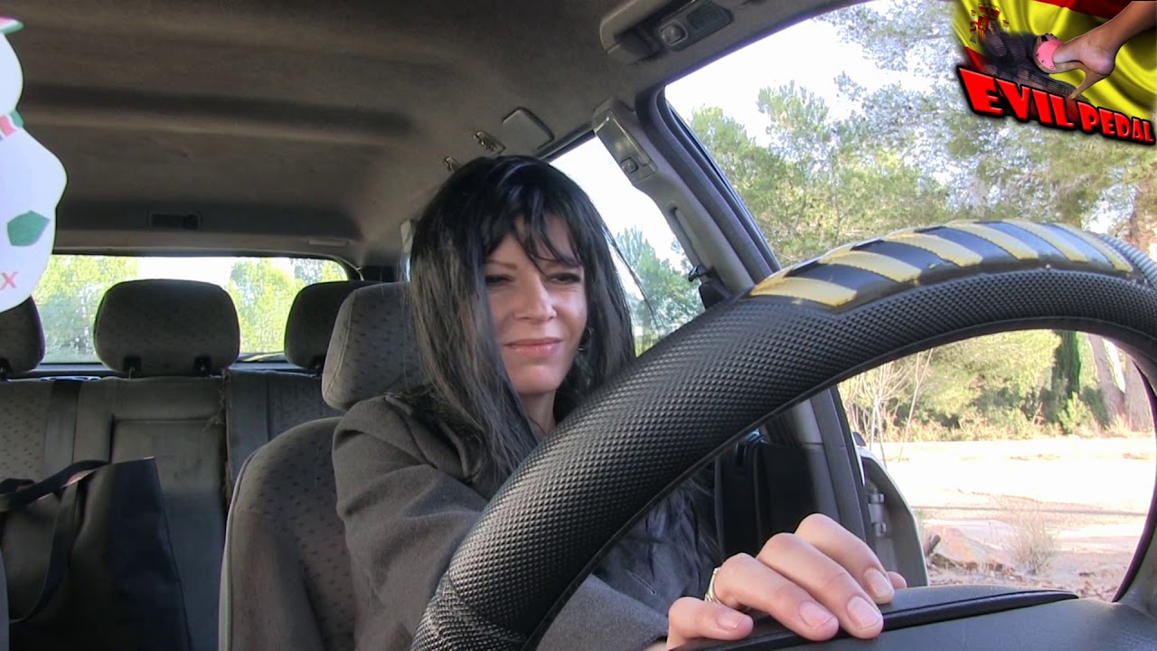 SEXY GIRL HARD REVVING CAR - YouTube