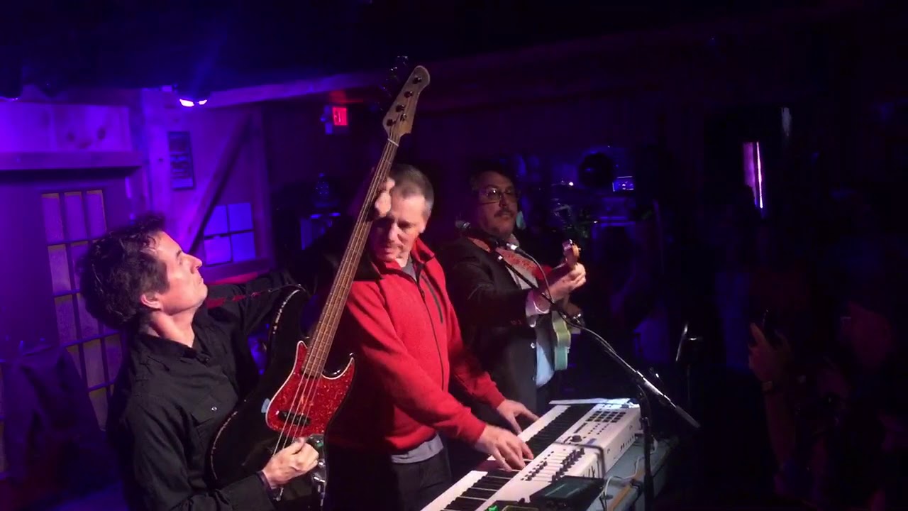 TMBG Doctor Worm w Curt Ramm Daryl's House Jan 10 2020 - YouTube