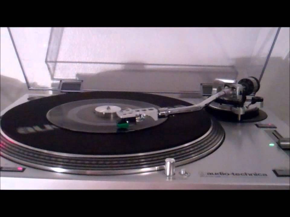 Houston Solution (Ronnie Milsap) 45rpm - YouTube