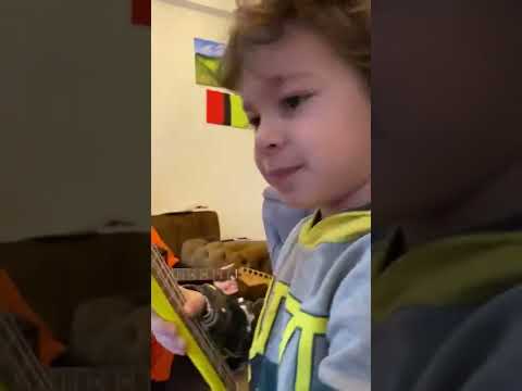 Deniz Gönen Özdemir oğulları Ateş Mete Türkcan ve İbrahim Toprak Özdemir ile sanat , spor ve müzik