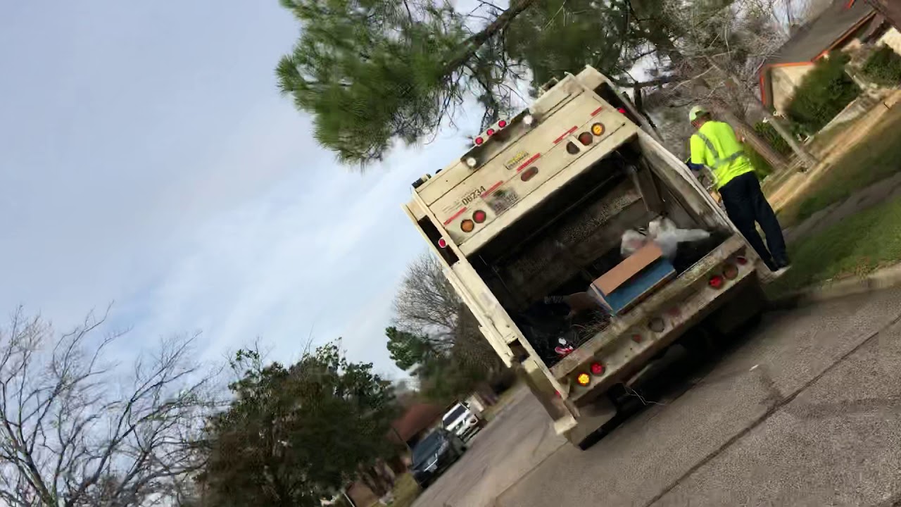 Irving Solid Waste Services Mack LEU Heil 06234 Rear End Loader Garbage ...