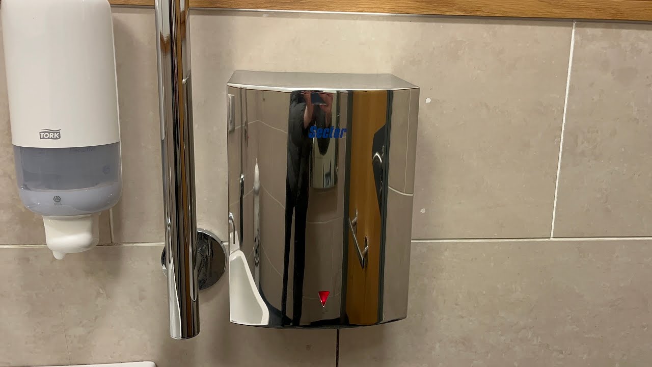 HOKWANG HK-JA04 (Sector) Hand Dryer at Booths, Ripon ♿️ - YouTube
