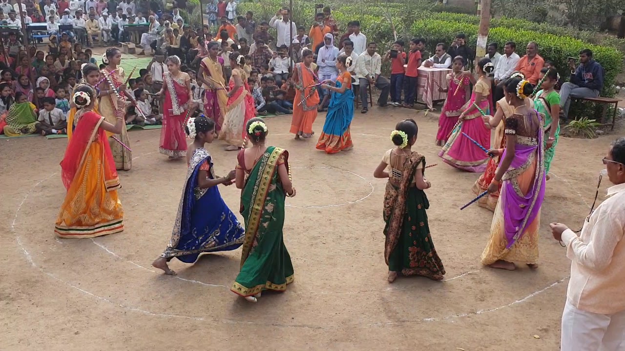 Tipri nritya by z p school Takarkhed Bhagile students - YouTube