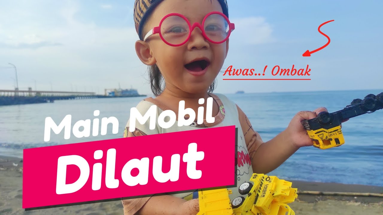 OMG...! 😱😱MAIN MOBIL TRUCK DILAUT DITERJANG OMBAK - YouTube
