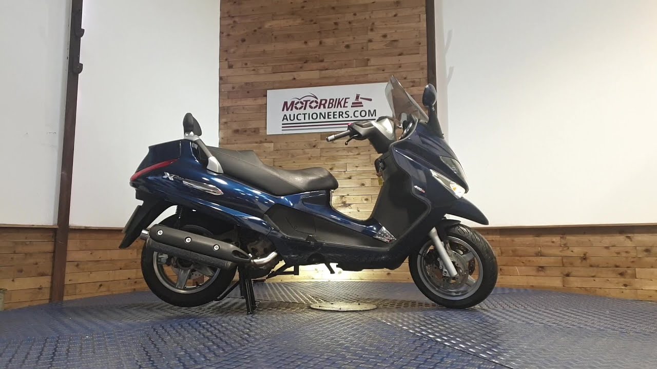 Piaggio X Evo 400 - YouTube