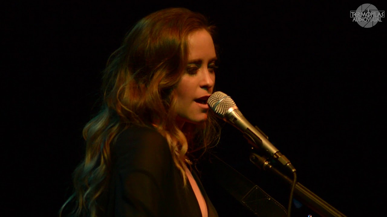 CONSUELO SCHUSTER EN CONCIERTO - TEATRO COCO-COLA - YouTube