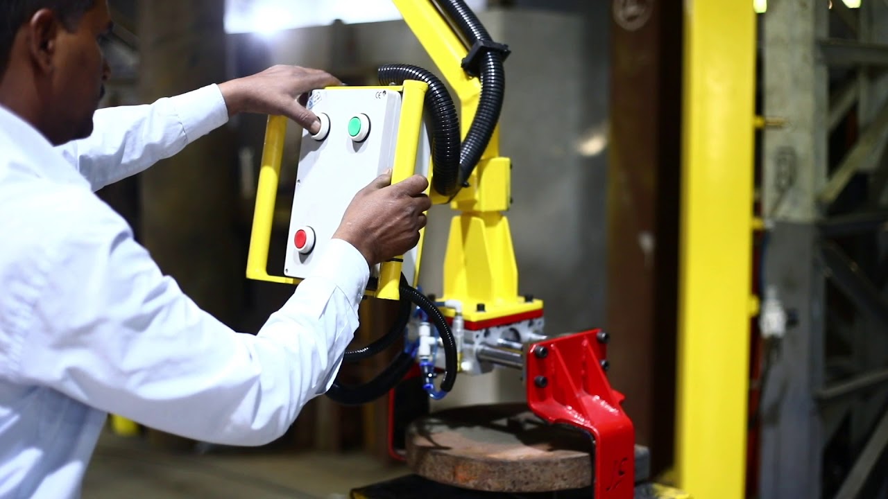Floor Mount Industrial Manipulator for handling of heavy metal parts ...