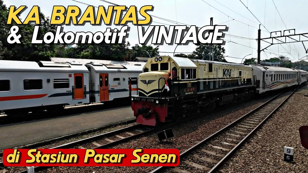 KA BRANTAS DITARIK LOKOMOTIF VINTAGE | Siang Hari di Stasiun Kereta Api ...