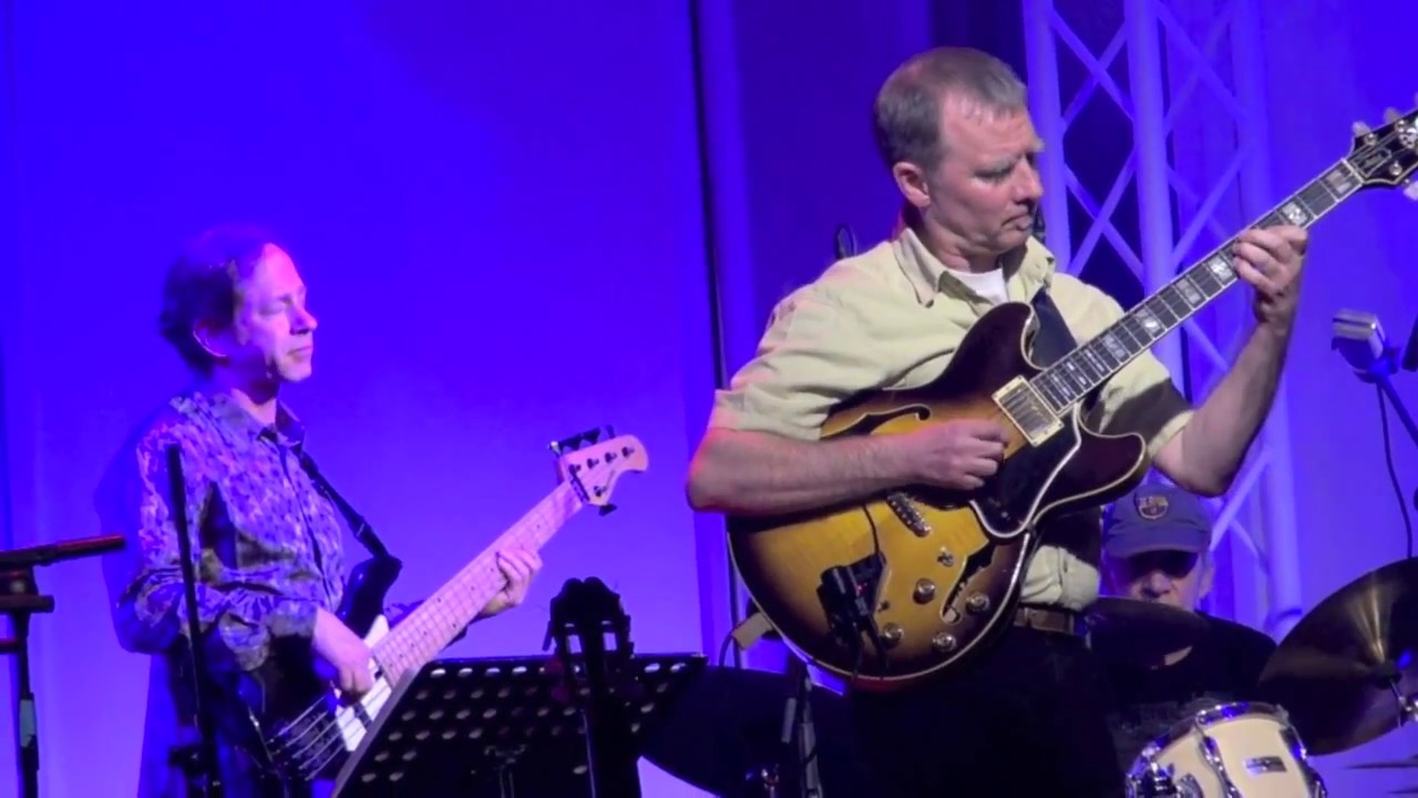 Michael Arlt BRAZILIANA play `A Nossa Historia´ - YouTube