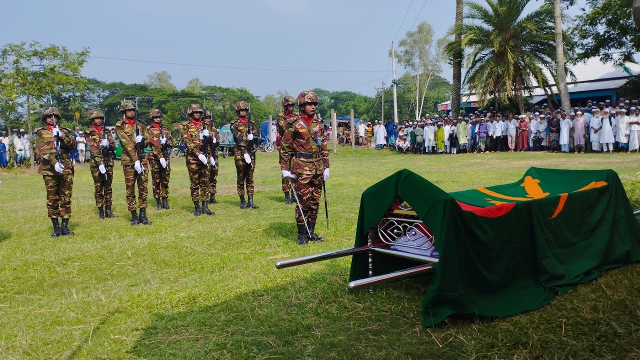 How the state honors the death of a brave freedom fighter. - YouTube