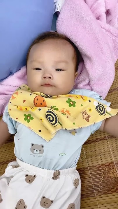 Em bé 61d - YouTube