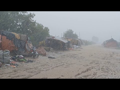 Heavy Rain and Strong winds Rural Life Nomadic people ||Rain pure mud house Pakistan 
