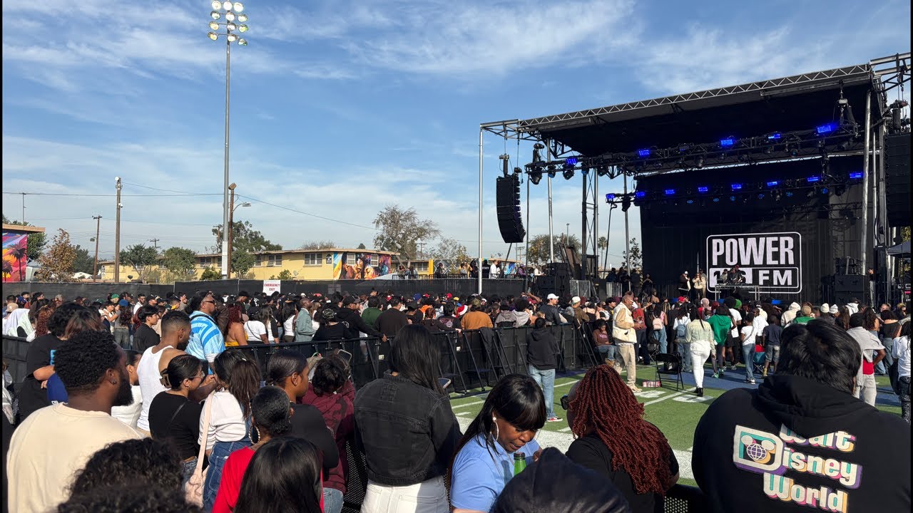 TDE Christmas concert in the Nickerson Gardens #tde #kendricklamar # ...