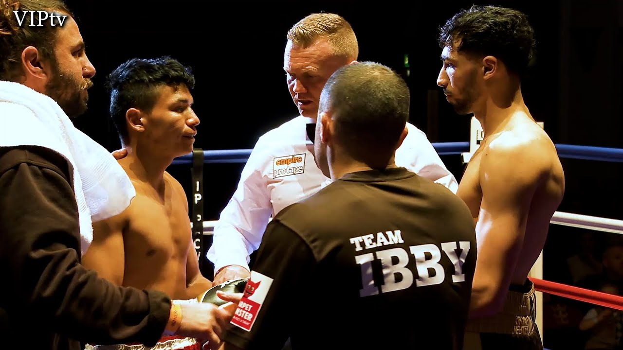 Ibrahim Nadim v Engel Gomez ai Hull's City Hall on March 20th 2022 ...