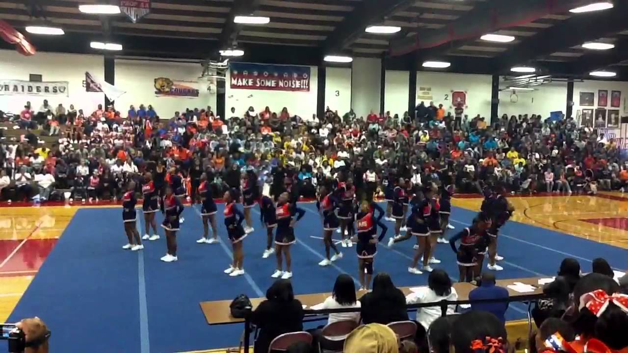 Matteson bears jv/varsity 2011 cheer competition - YouTube