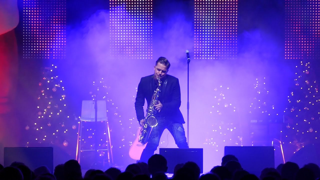 Peter Sax - Moments (Live @ Andy Marek Weihnachtsshow) - YouTube