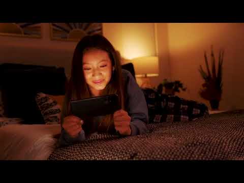 ALESSANDRA LIU - TCL 40XL Justin Herbert 60s Mobile Commercial