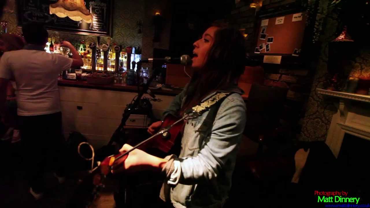 Molly Mackay - Back to Black (Beyonce cover) - YouTube