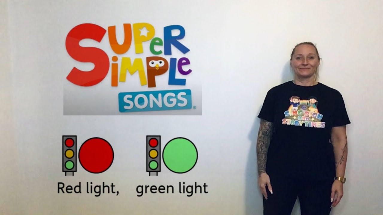 Red Light Green Light Using Signalong - YouTube