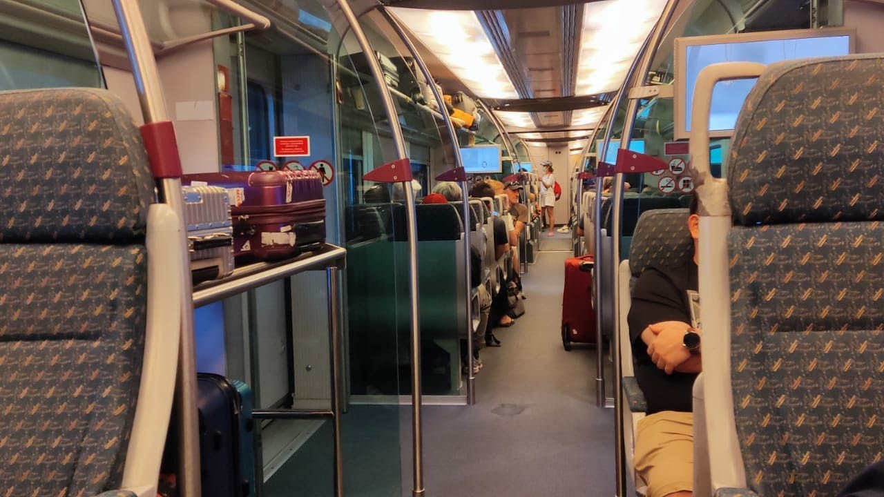 VLOG #33 EDISI JALAN DI Malaysia || Naik kereta express dr Kuala Lumpur ...